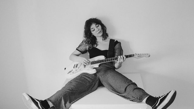 Elle León "The Musical" Debut LP funding — Verkami