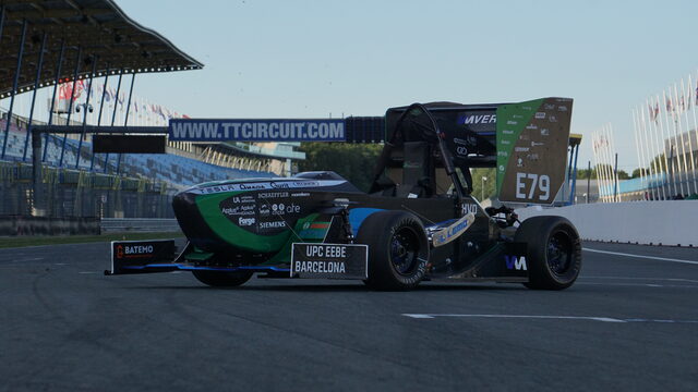 e-Tech Racing - #TenYearsOnTheCharge — Verkami